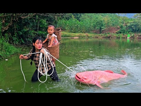 Exploring Remote Vietnam | A Single Mother Catches Giant Fish to Feed Her Family