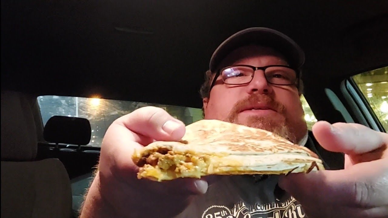 The Stacker--Taco Bell (Cookie Recommends, Series 2, Episode 11) - YouTube
