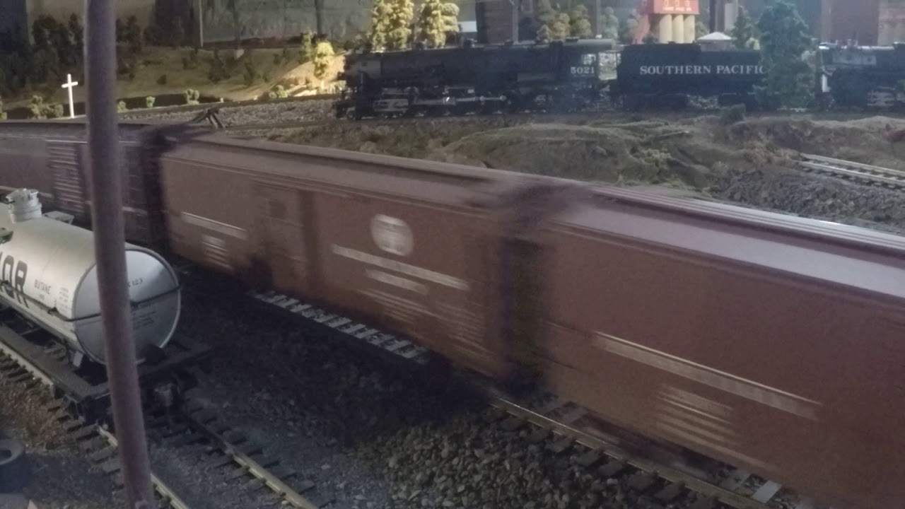 PRR Mail & Express Run By! - YouTube