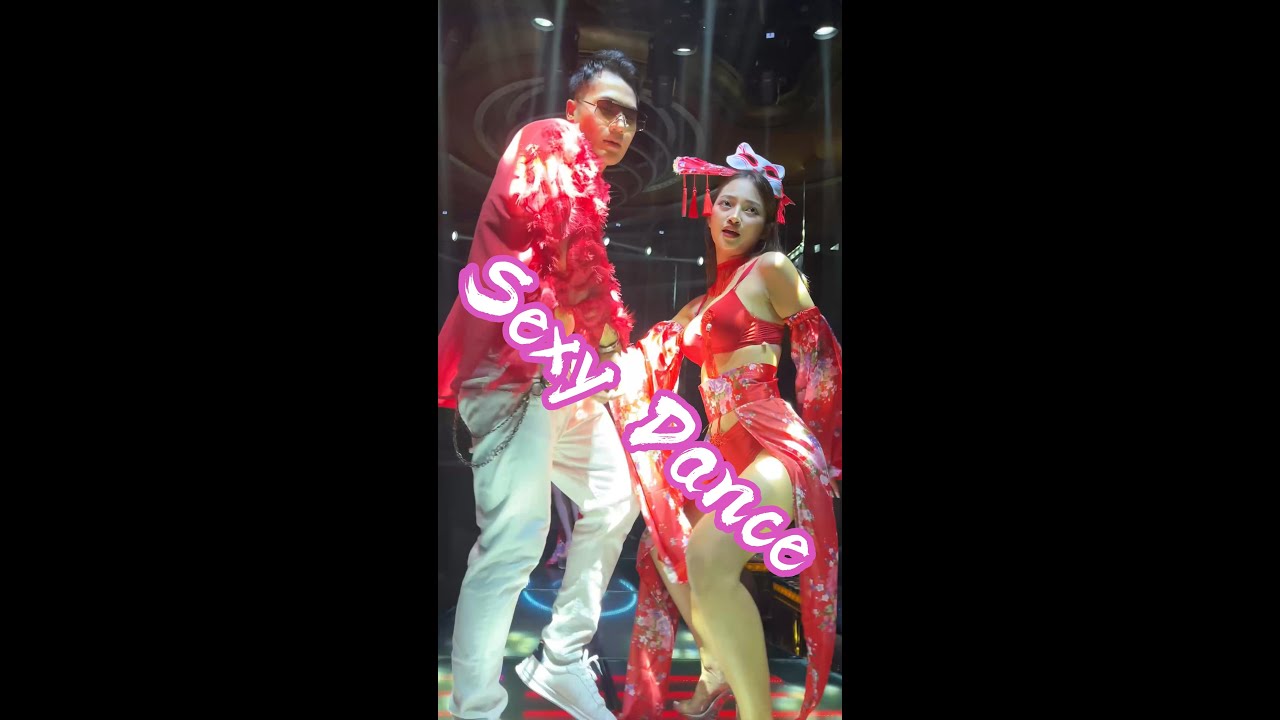 [4K FanCam] Sexy Dancing Couple - YouTube