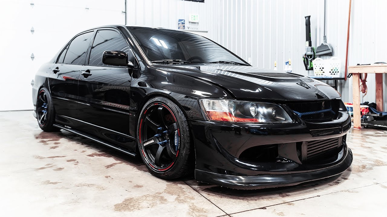 Paint Correcting a Tarmac Black Evo VIII - YouTube
