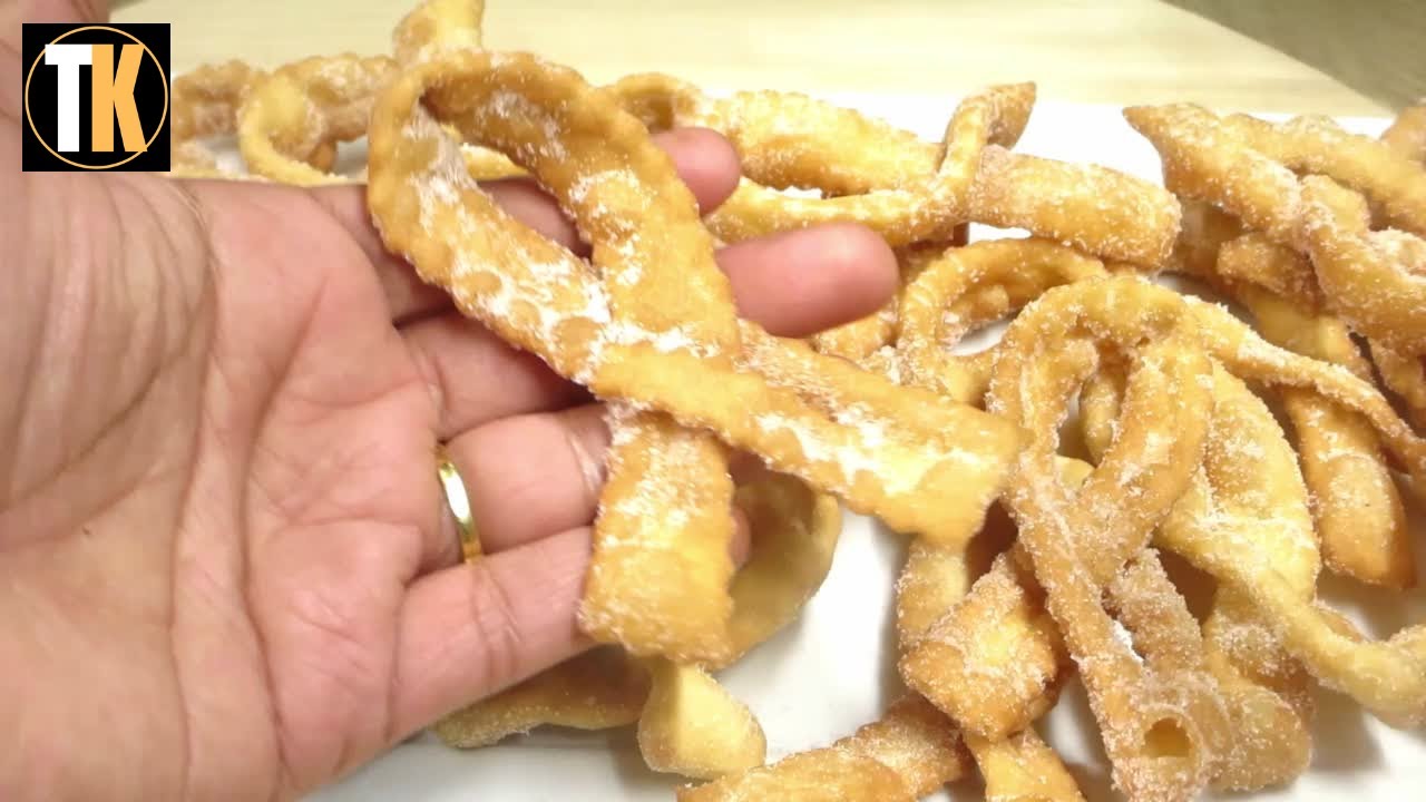 Christmas Italian Cenci Cookies | Italian Bow Tie Cookies | Cenci Di ...