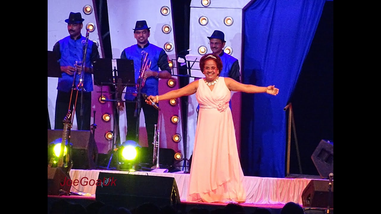 Lorna Live at Taleigao kor Kantar - YouTube