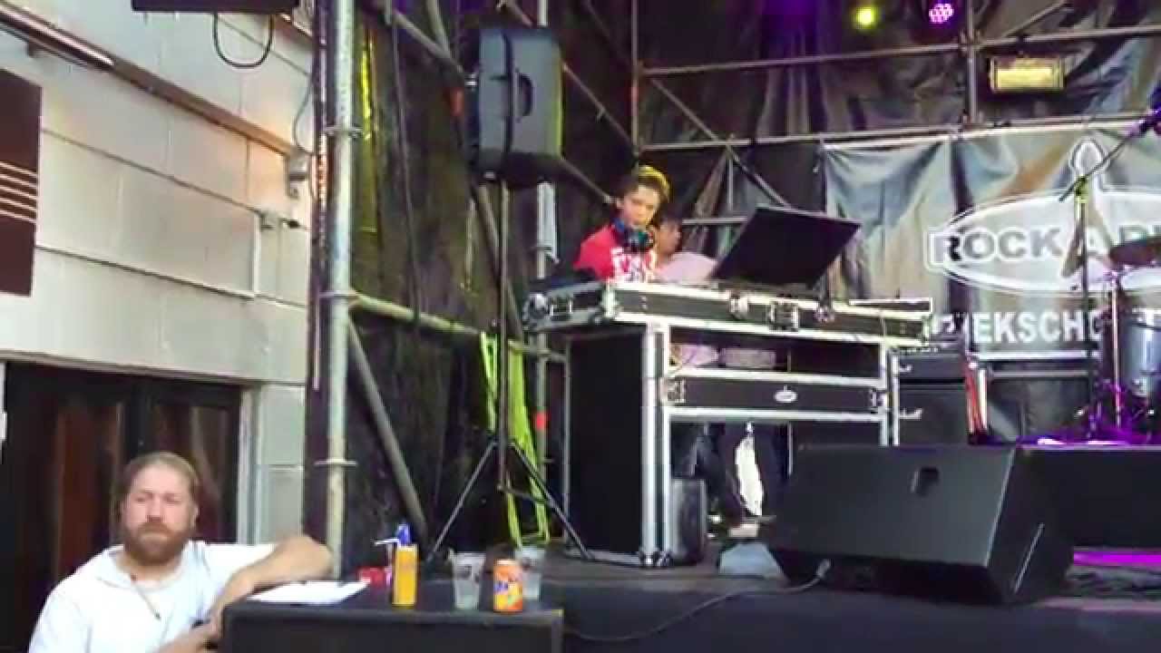 DJ Milan Scheffer op de 3 oktoberfeesten Leiden Rockademy - YouTube
