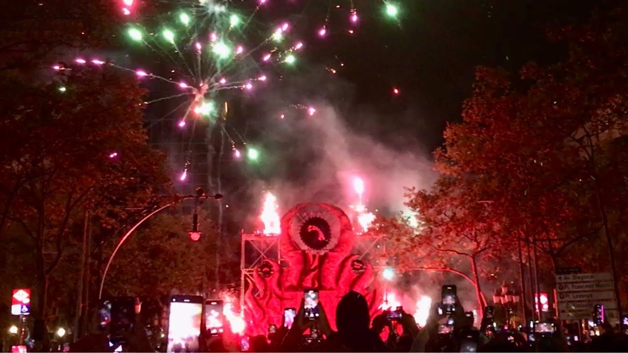 La Mercè 2022 Encesa de la Porta de l’Infern | Barcelona Festival ...