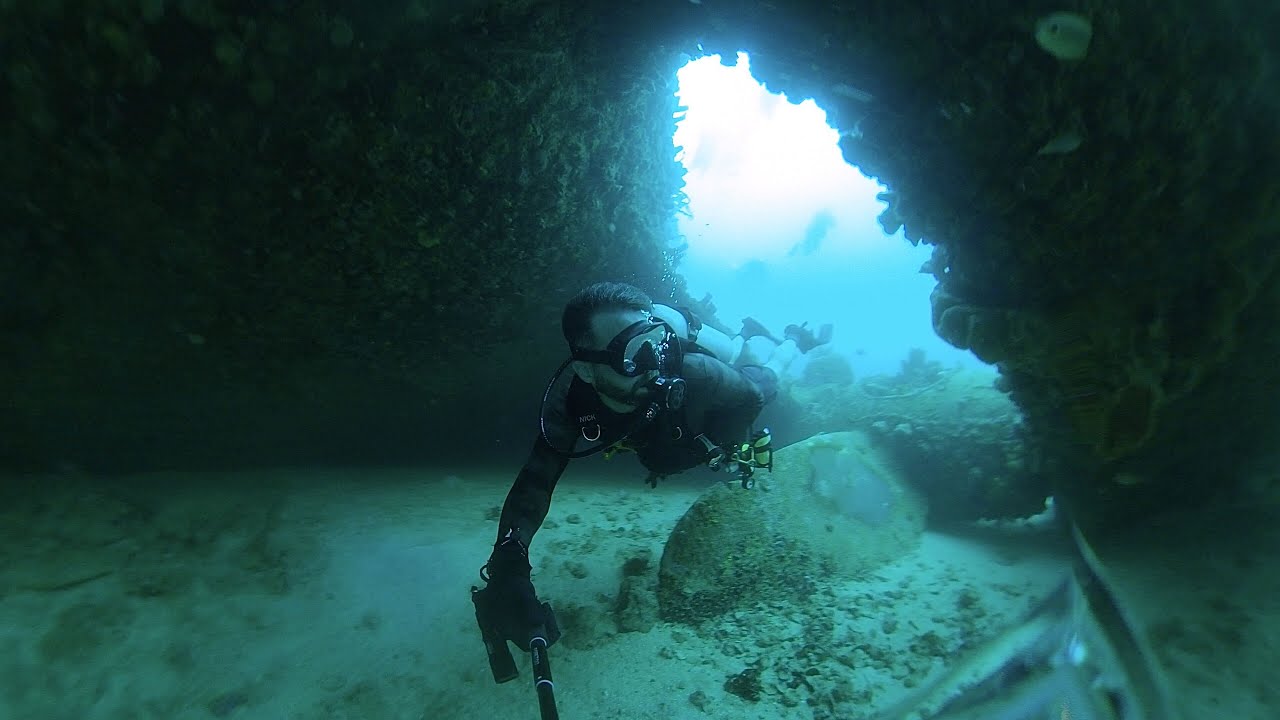 Scuba diving swim through Antilla WW2 wreck - Aruba - 3/29/22 - YouTube