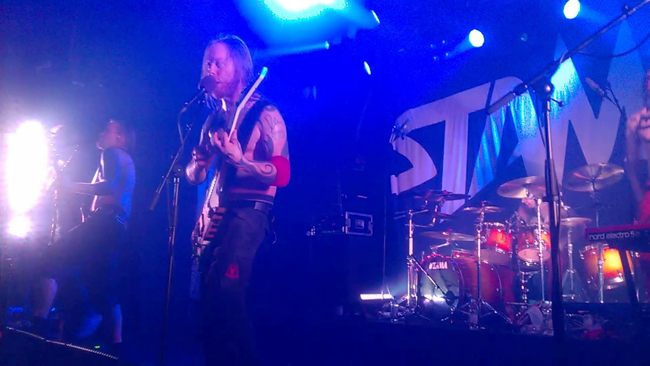 Stam1na - Panzerfaust (feat. Tuomo Saikkonen from Mokoma) @ Tavastia ...