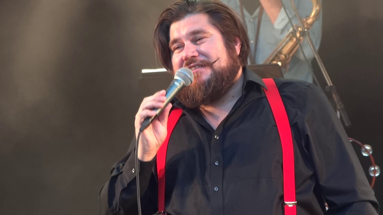 10/5 2019 Lunden Horsens : 'John' (Rasmus Bjerg) - Sidder På Et ...