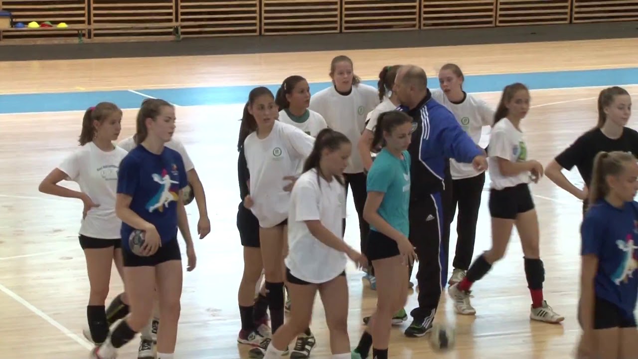 HANDBALL TRAINING | Bouncing, Passing, Feinting & Intercepting - YouTube