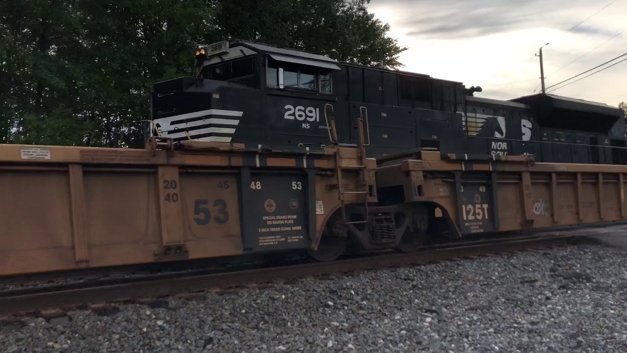 Westbound NS 3620 & 9719 Meet Eastbound NS 2691 & 8443 at Lake Street - YouTube