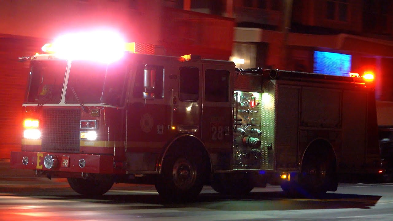 Philadelphia Fire Department Engine 28 Responding - YouTube