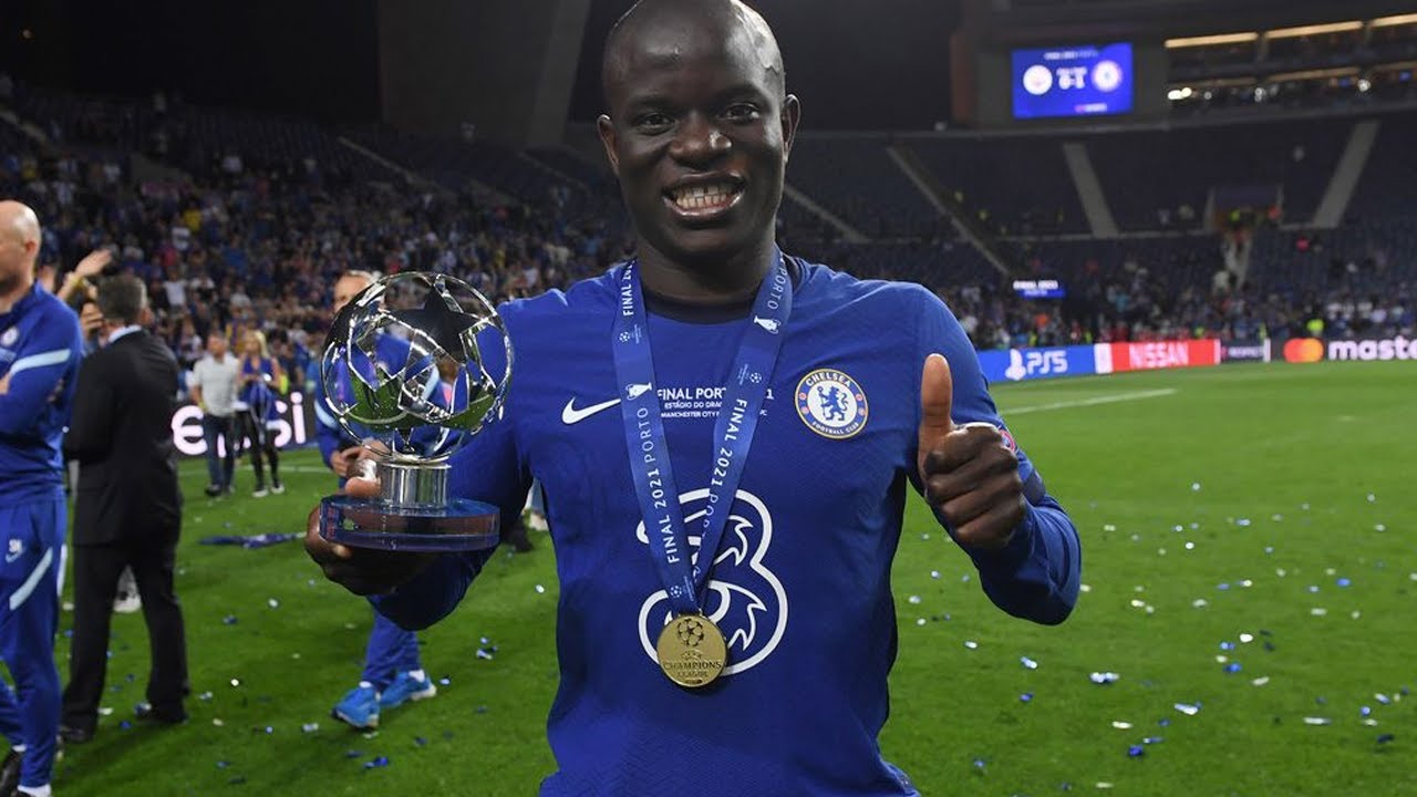 The N'Golo Kante DEBATE: What is His Best Position for Chelsea? w/ Alex ...