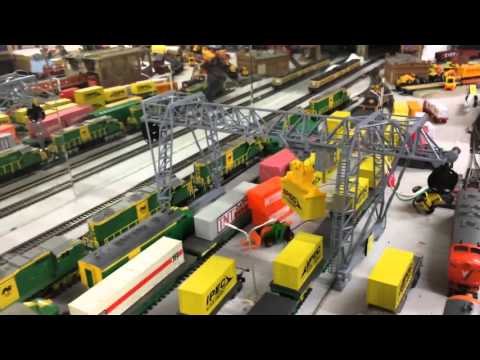 Ho container crane! - YouTube