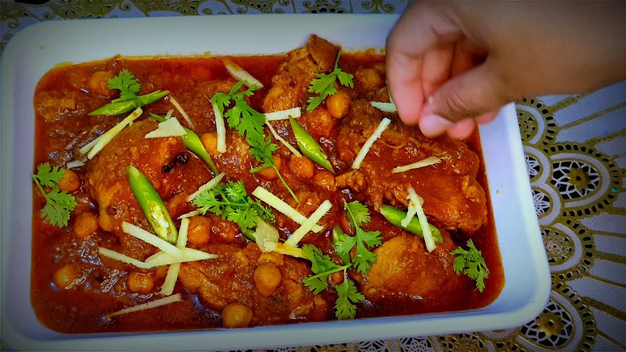 MURGH CHOLAY RECIPE BY YUMNA||HOW TO MAKE CHICKEN AND CHOLAY - YouTube