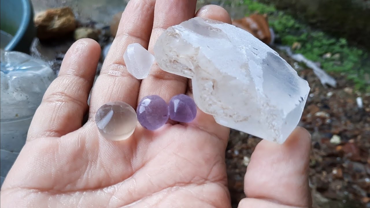warna warni batu quartz by watu atos - YouTube