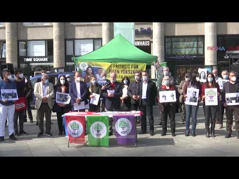 HDP’nin eski milletvekilleri açılan kapatma davasına tepki gösterdi
