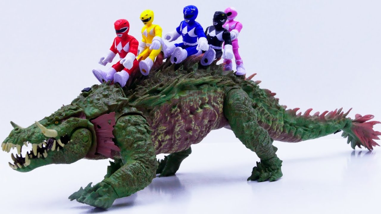 Power Rangers & Marvel Avengers Toys Pretend Play | Superhero vs ...