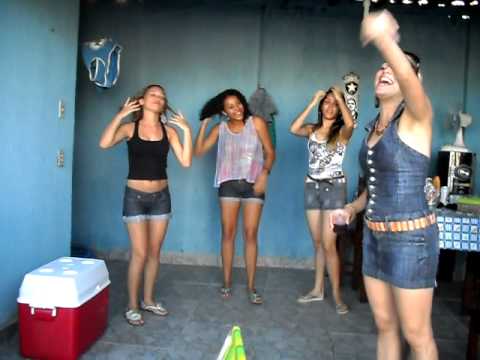 As meninas dançando Desejo de Amar - Aviões do Forró - YouTube
