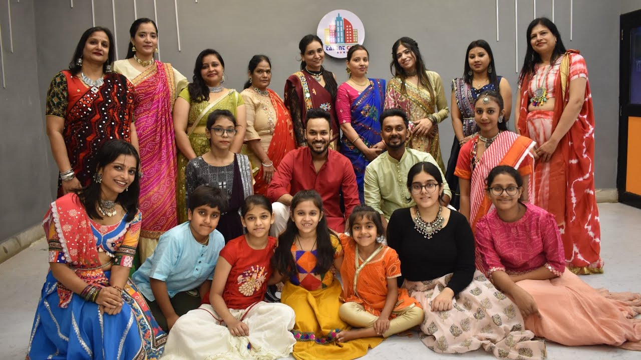 DAKLA 2 - Garba Dance Workshop - YouTube