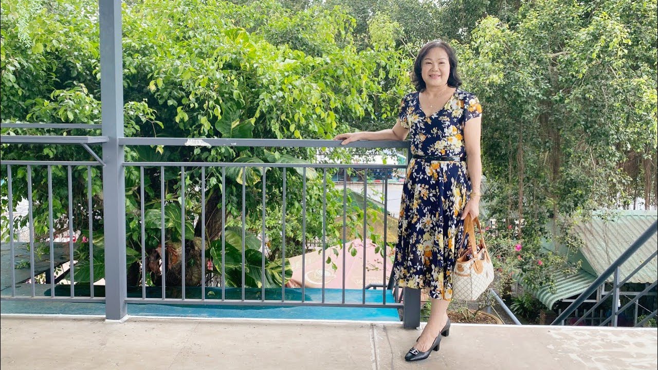 979 Người Phụ Nữ Xinh Đẹp Chưa Từng Lên Xe Hoa . - YouTube