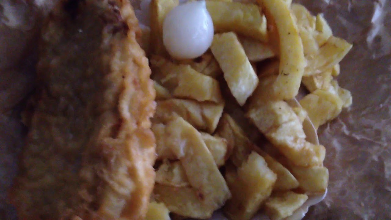 A real Scottish chipsteak supper - YouTube