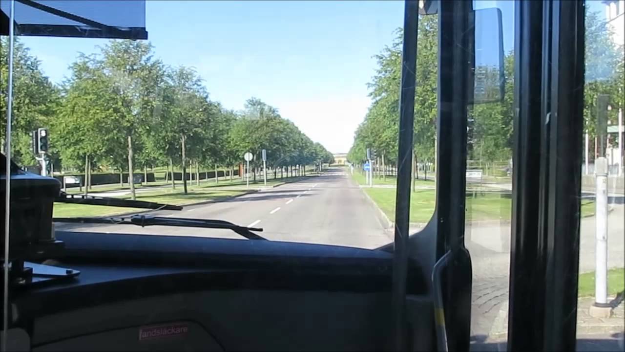 Buss Gul express genom Lindholmen i Göteborg 2015 - YouTube