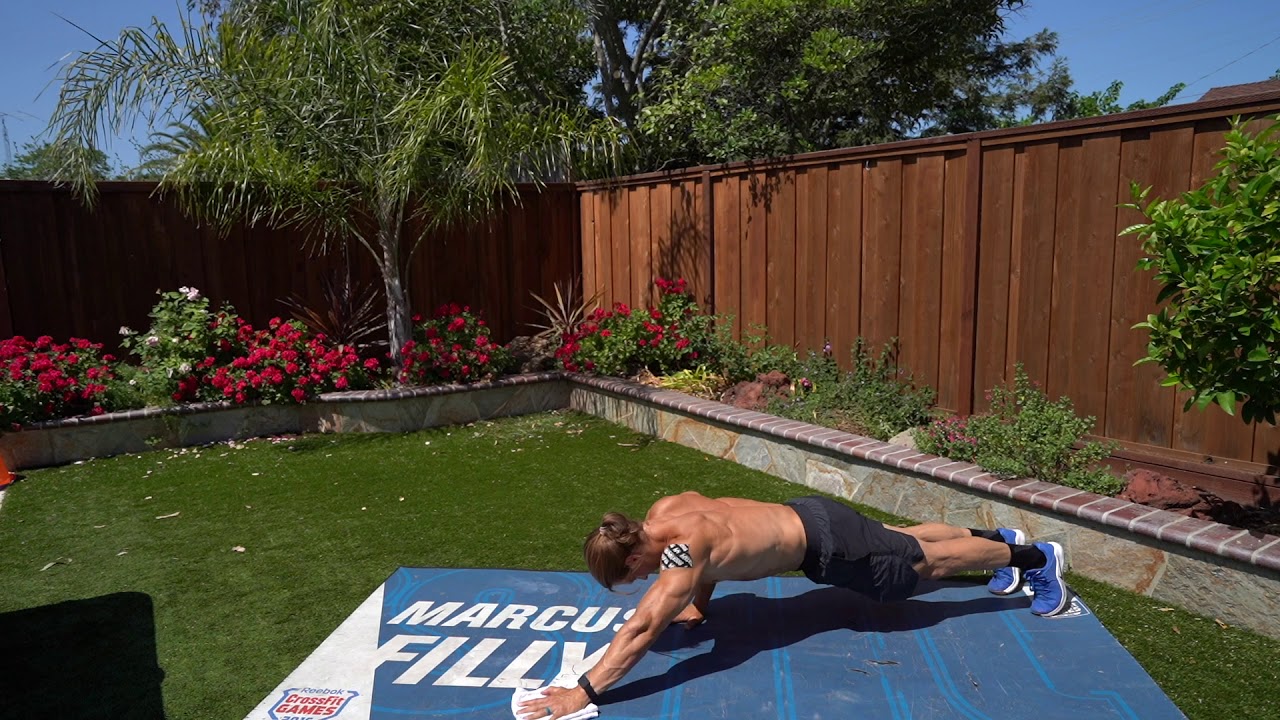 Slide Board Single Arm Reach Push Ups - YouTube