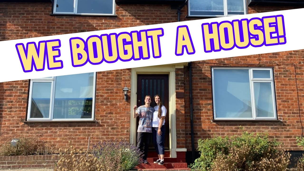 We bought a house! • Our first home tour • Starting to renovate our ...
