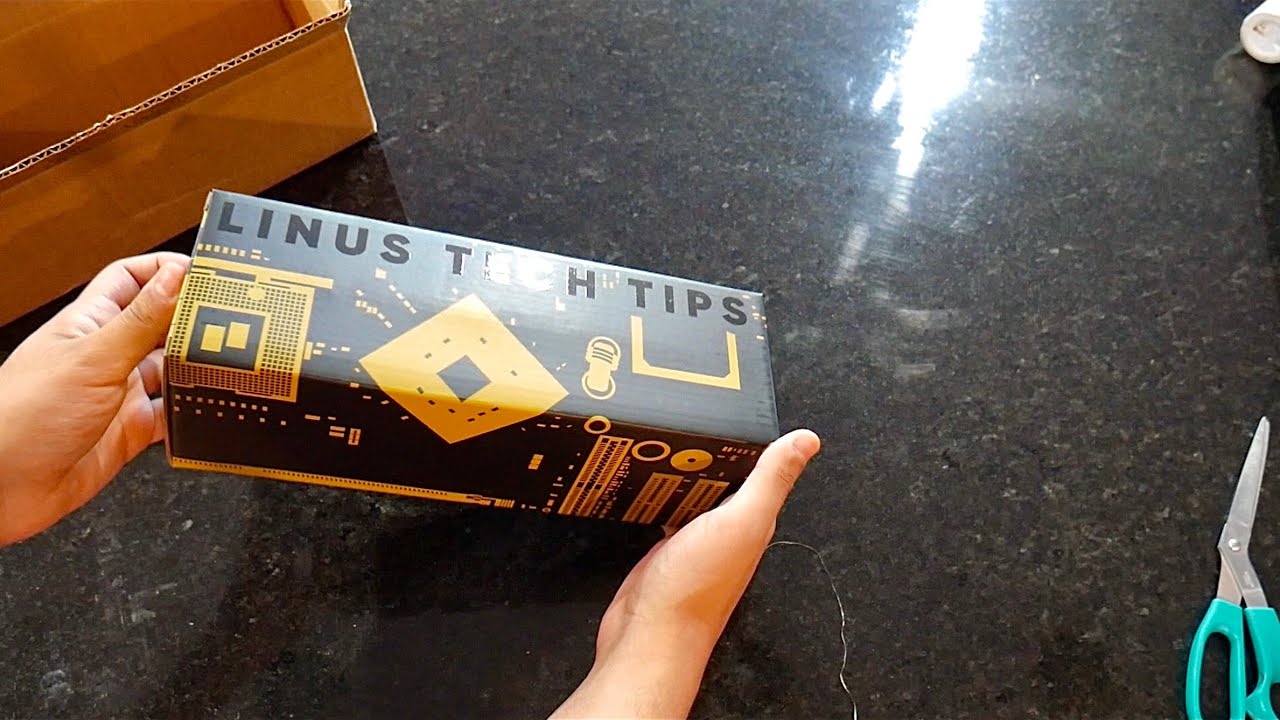 Linus tech tips black and gold water bottle XL LTT - YouTube
