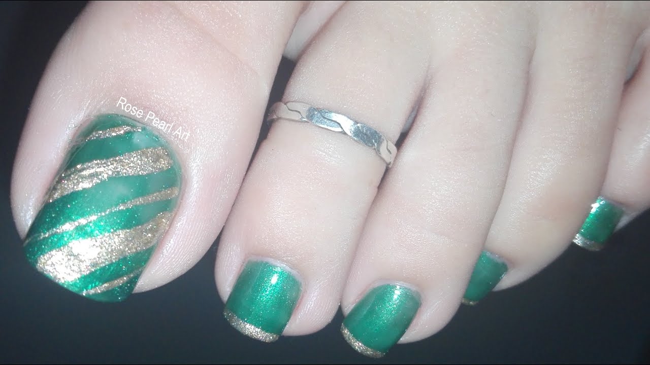 Green Toe Nail Designs