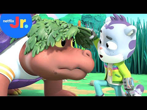 Lost Snapping Turtle's Hairy Situation ✂️ The Creature Cases | Netflix Jr