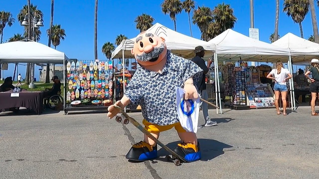 Dr. Simi, the Mexican Pharmacy Mascot, Skating at Venice Beach - YouTube