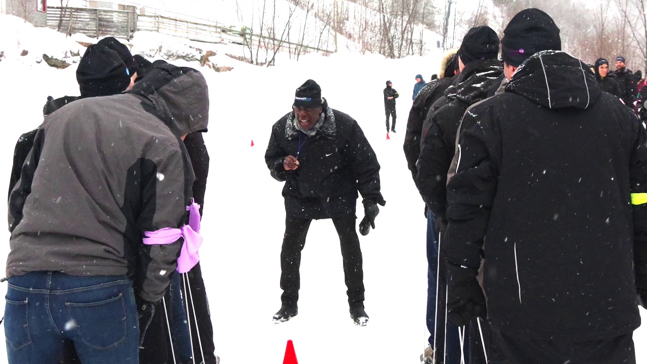 Bruny Surin anime un atelier de Team Building - YouTube