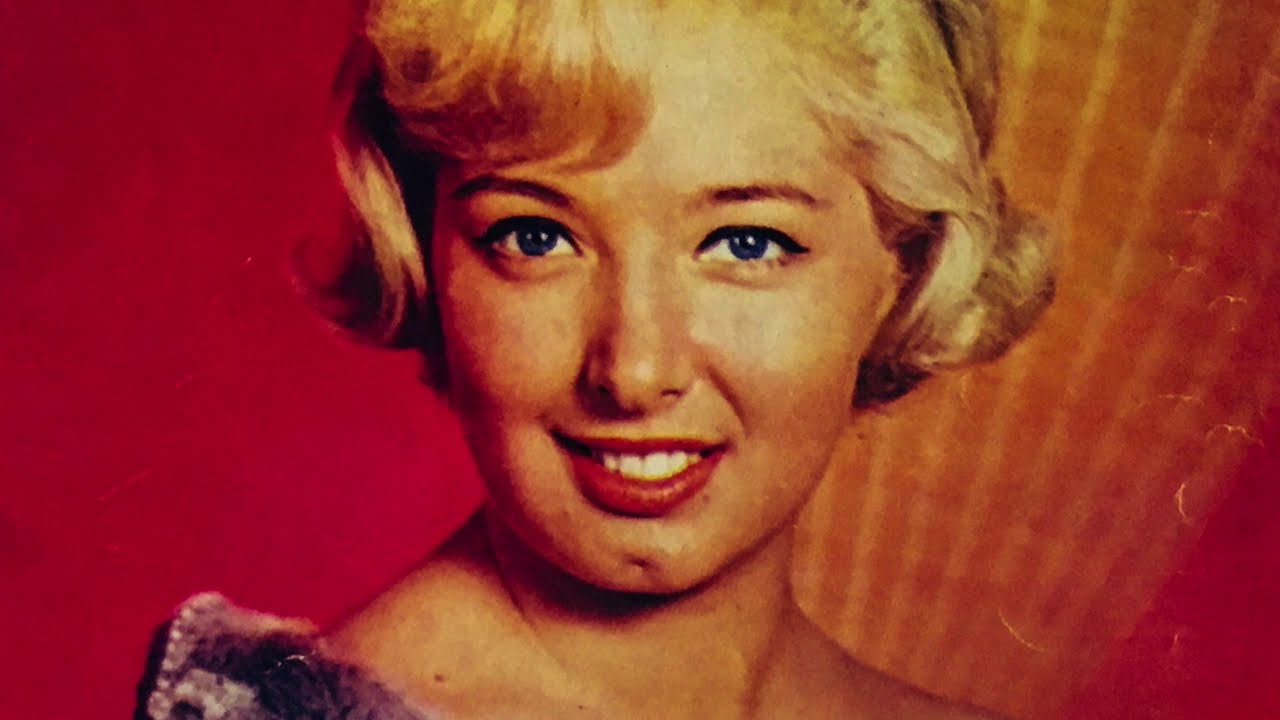 Gaynor Bunning - It's You That I Love - YouTube