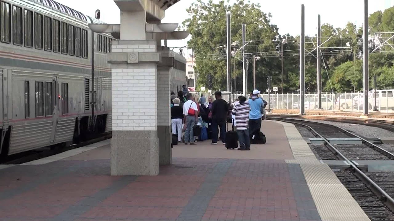 Amtrak Texas Eagle #22 At Dallas Union Station: 10-27-2010 - YouTube