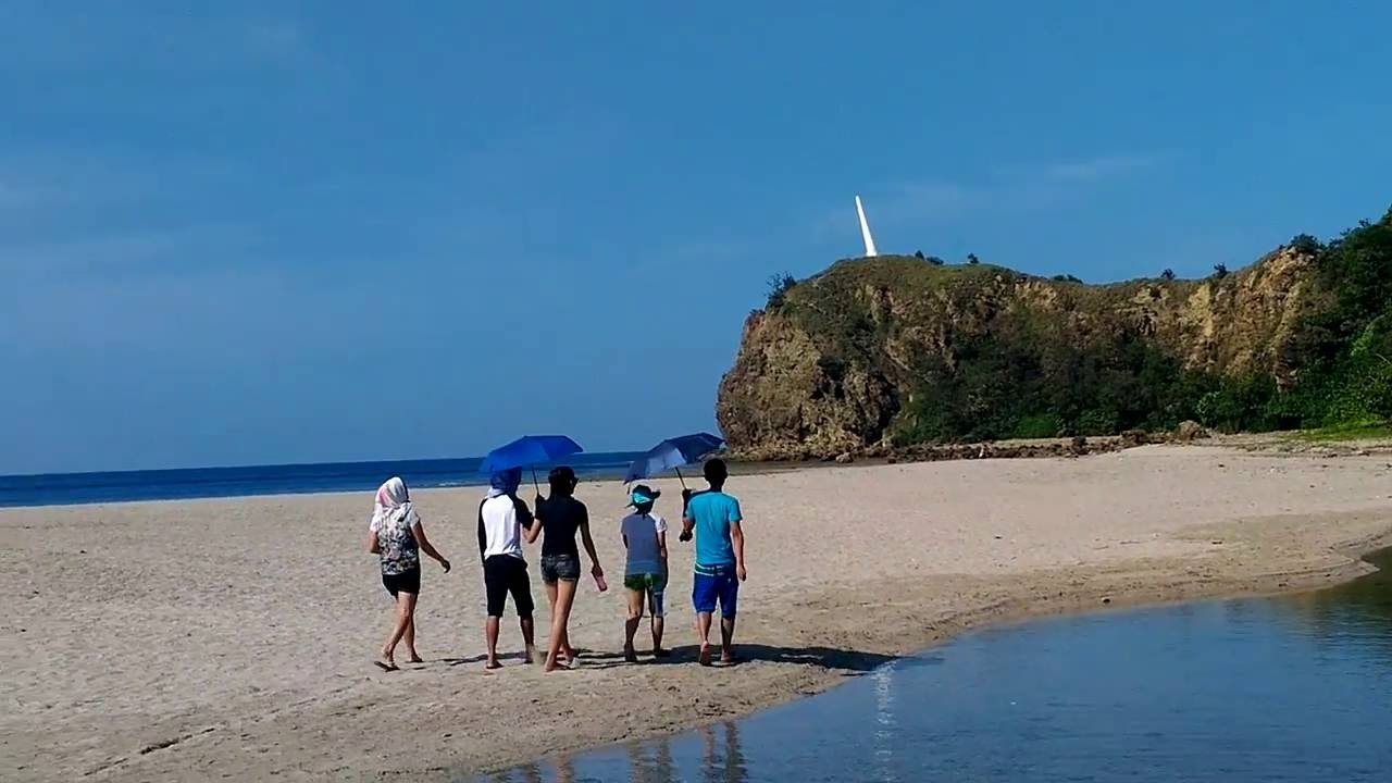 To Lighthouse at Dicasalarin Cove, Baler, Aurora 1 - YouTube