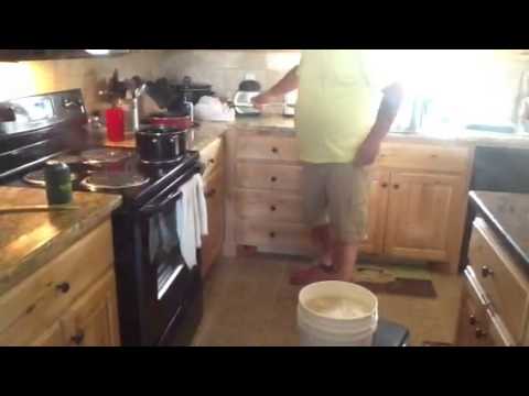 How to make simple moonshine mash - YouTube