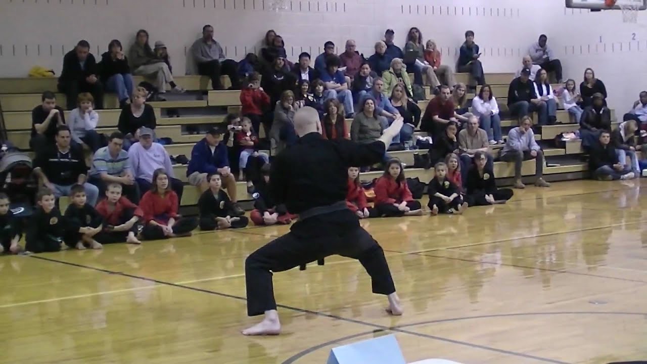 Sensei David Kalish (Kata) at the 2009 UMAC Invitational - YouTube