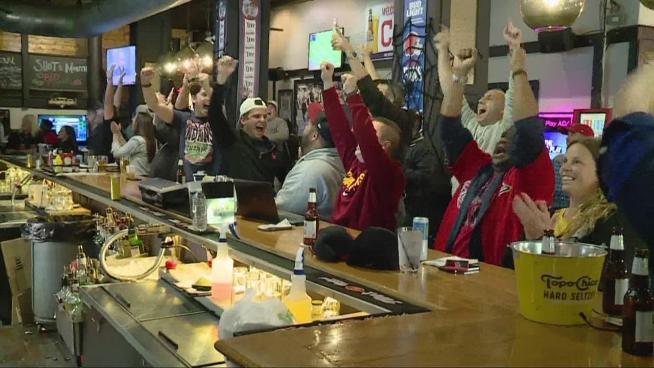Cleveland Guardians fans bask in excitement of playoff run - YouTube