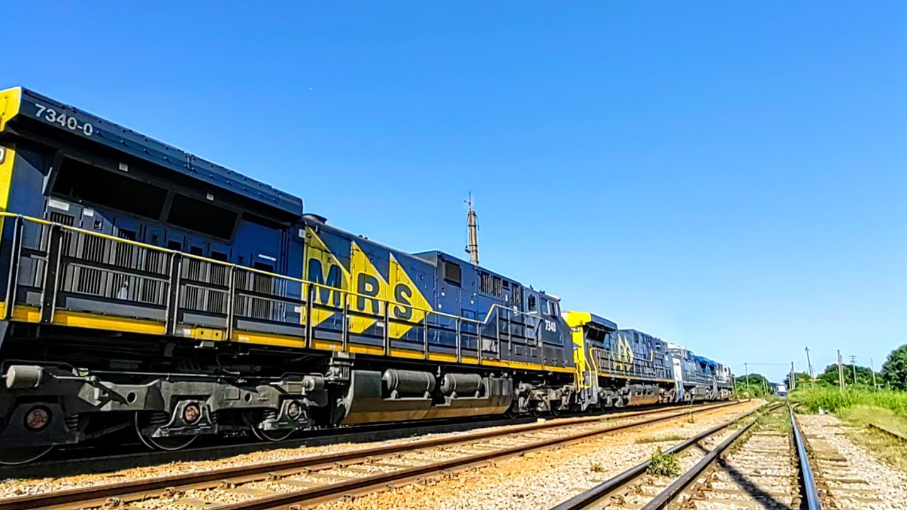 Trem RumO logística com locomotivas MRS - YouTube