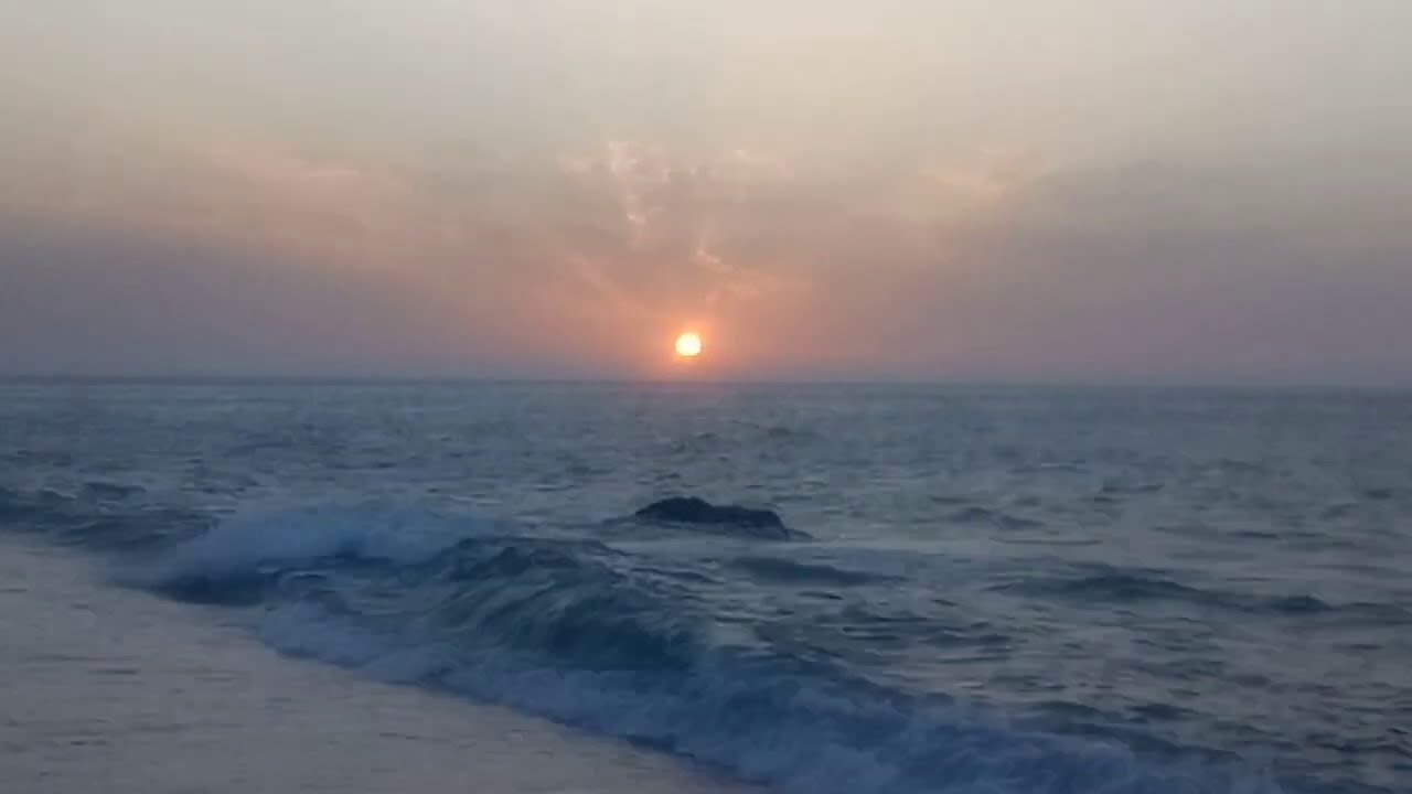 Sunset at sea, sound, waves, music, piano, relaxing nerves - YouTube