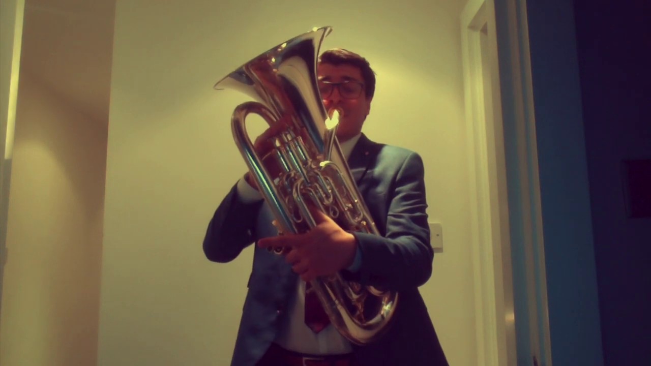 Marietta's Lied performed by Adam Bokaris - YouTube