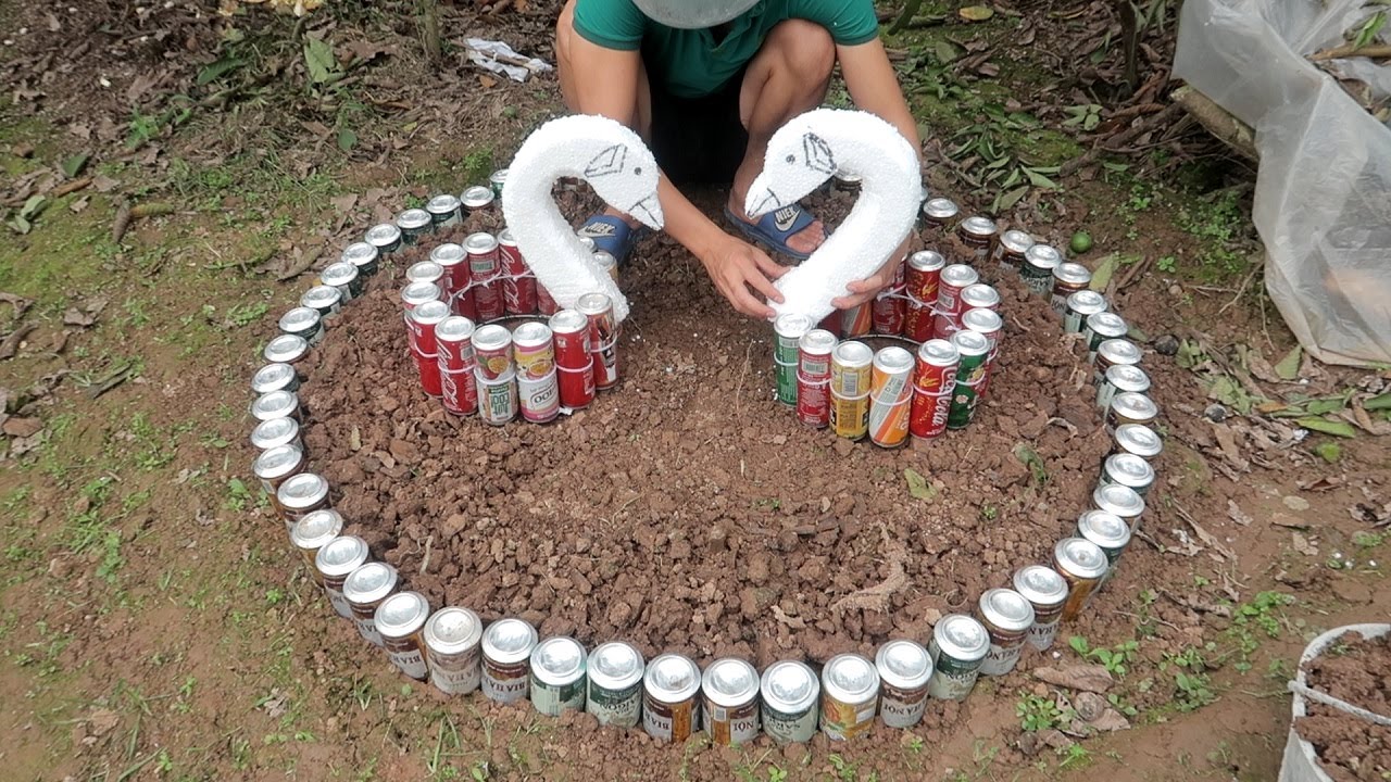 Cool Ideas Garden For You - Tip Build a Swan Garden From Old Beer Cans ...