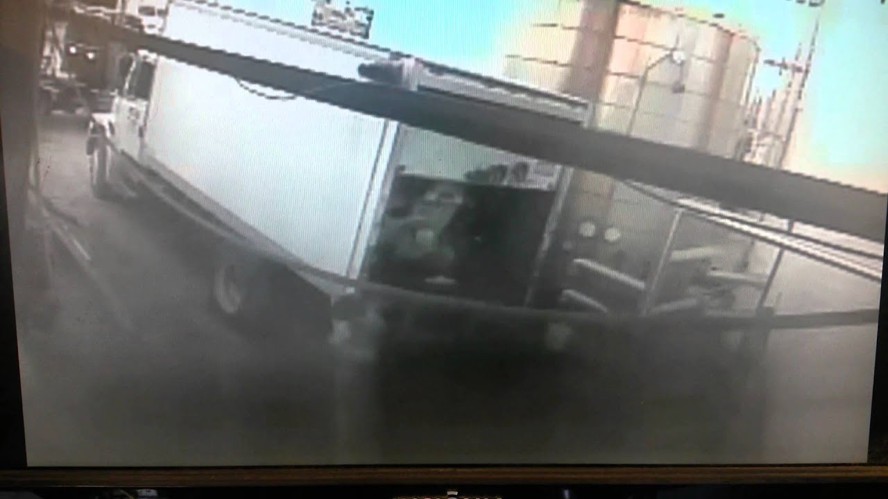 Tank truck unload fail - YouTube