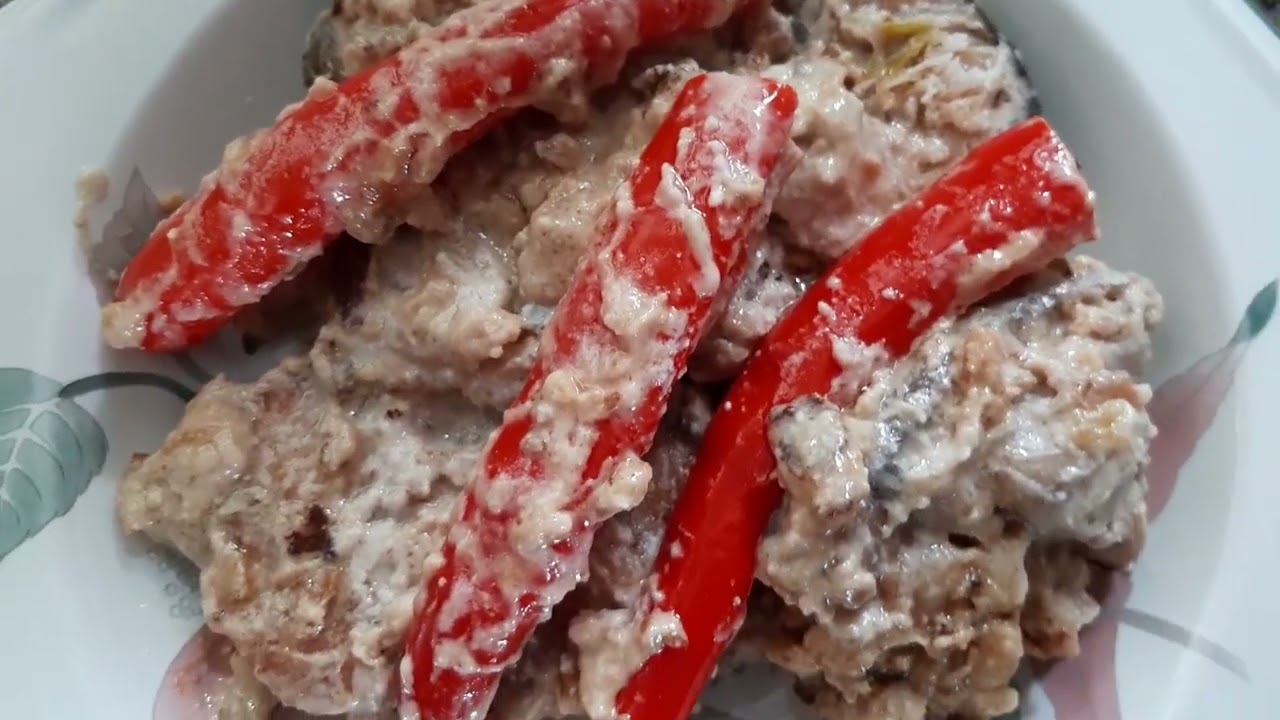 ginataang isda(fish in coconut milk) - YouTube