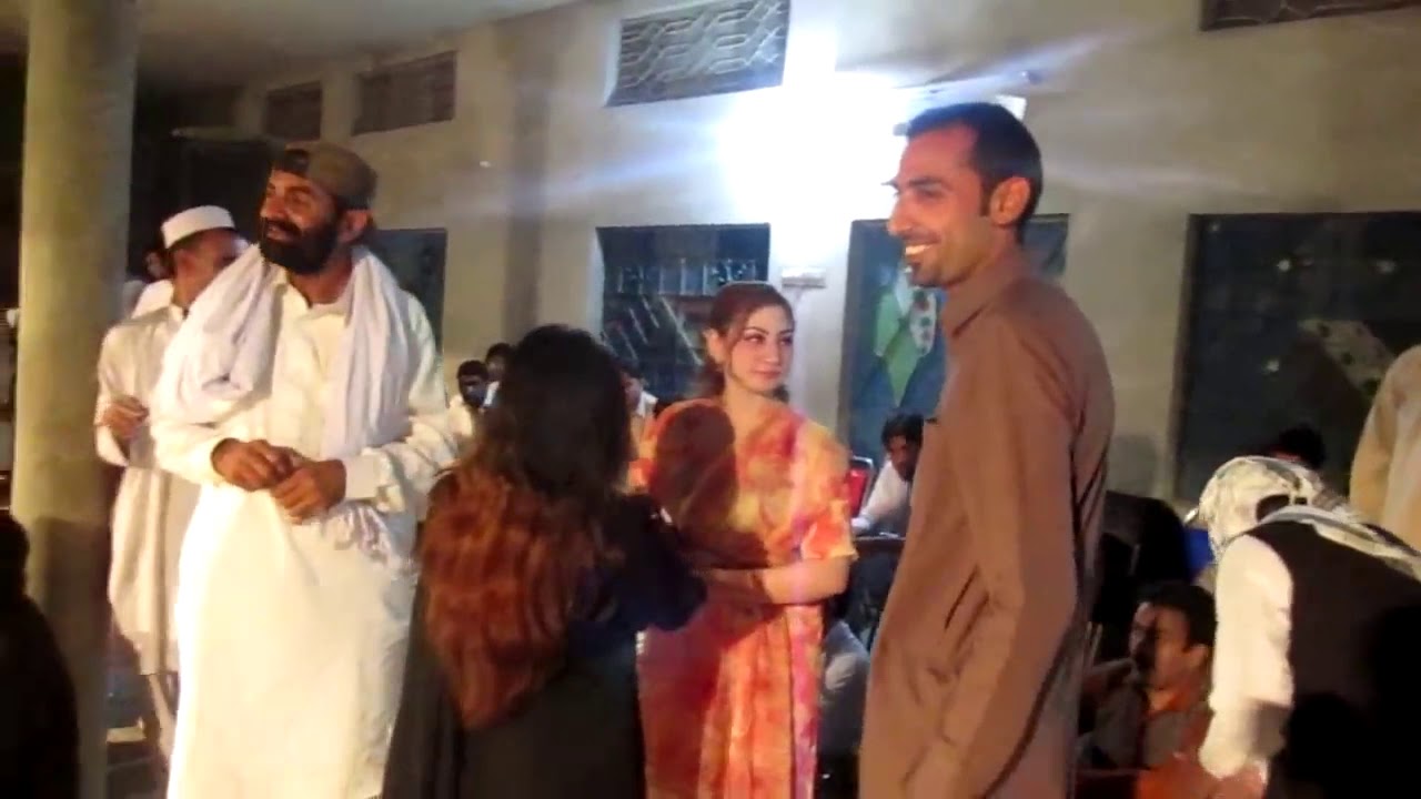 Hujra Dance 1 - YouTube