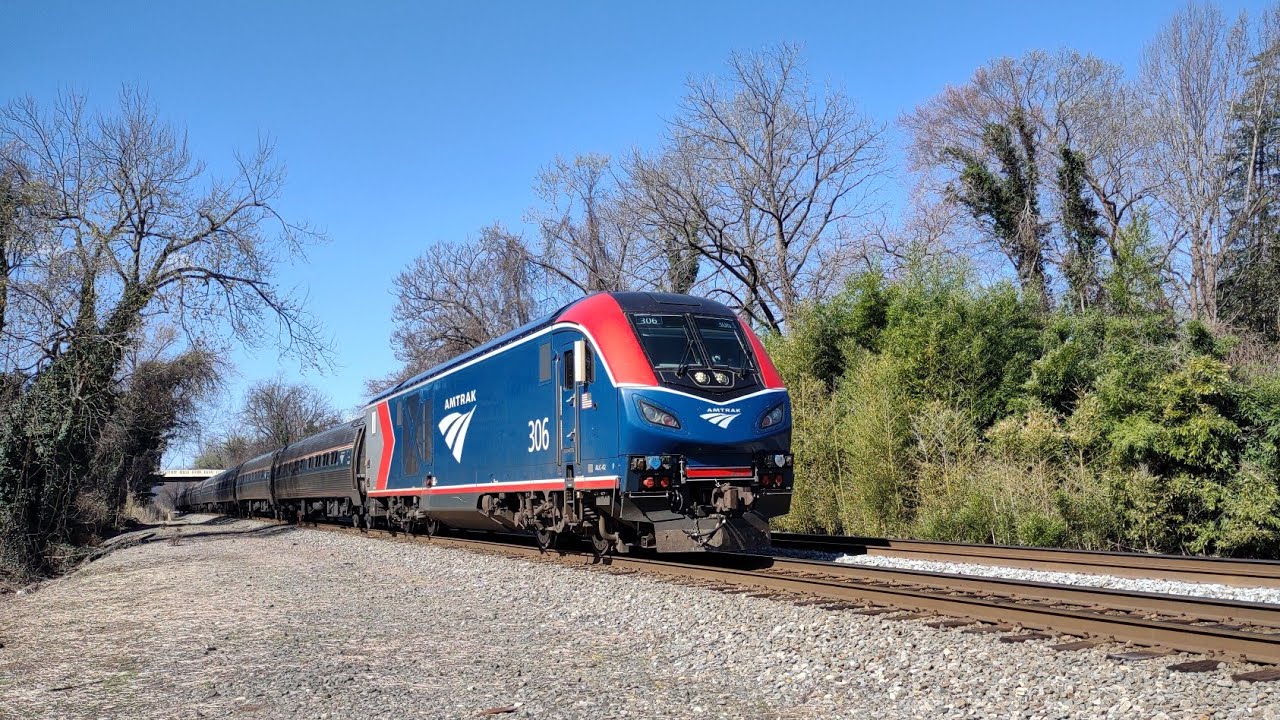 Amtrak 156 in Charlottesville Virginia - YouTube