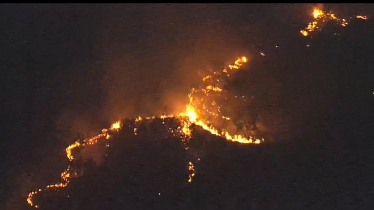 Multiple fire crews battle massive brush fire on South Side - YouTube