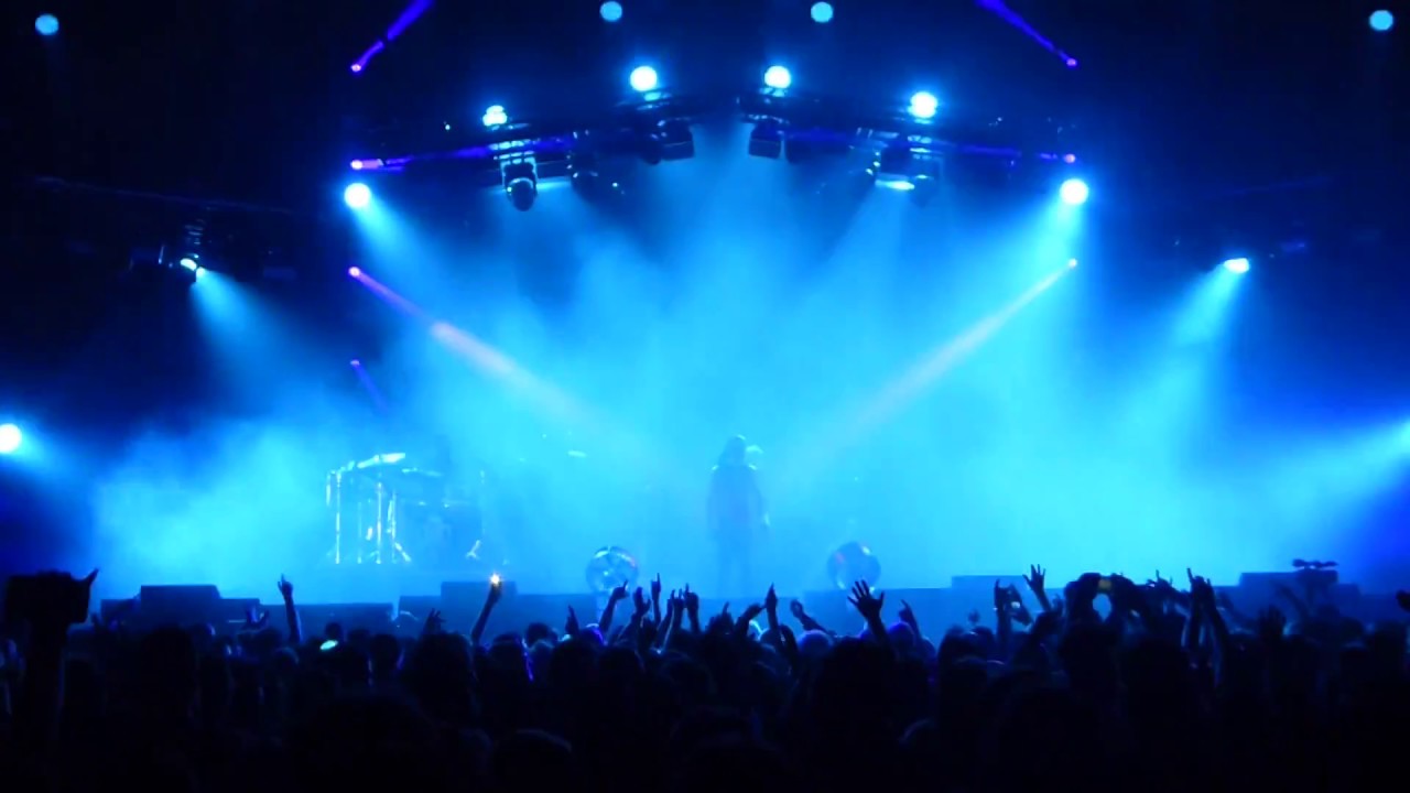 The Prodigy @ Leeds Arena - (3) 13.11.18 - YouTube