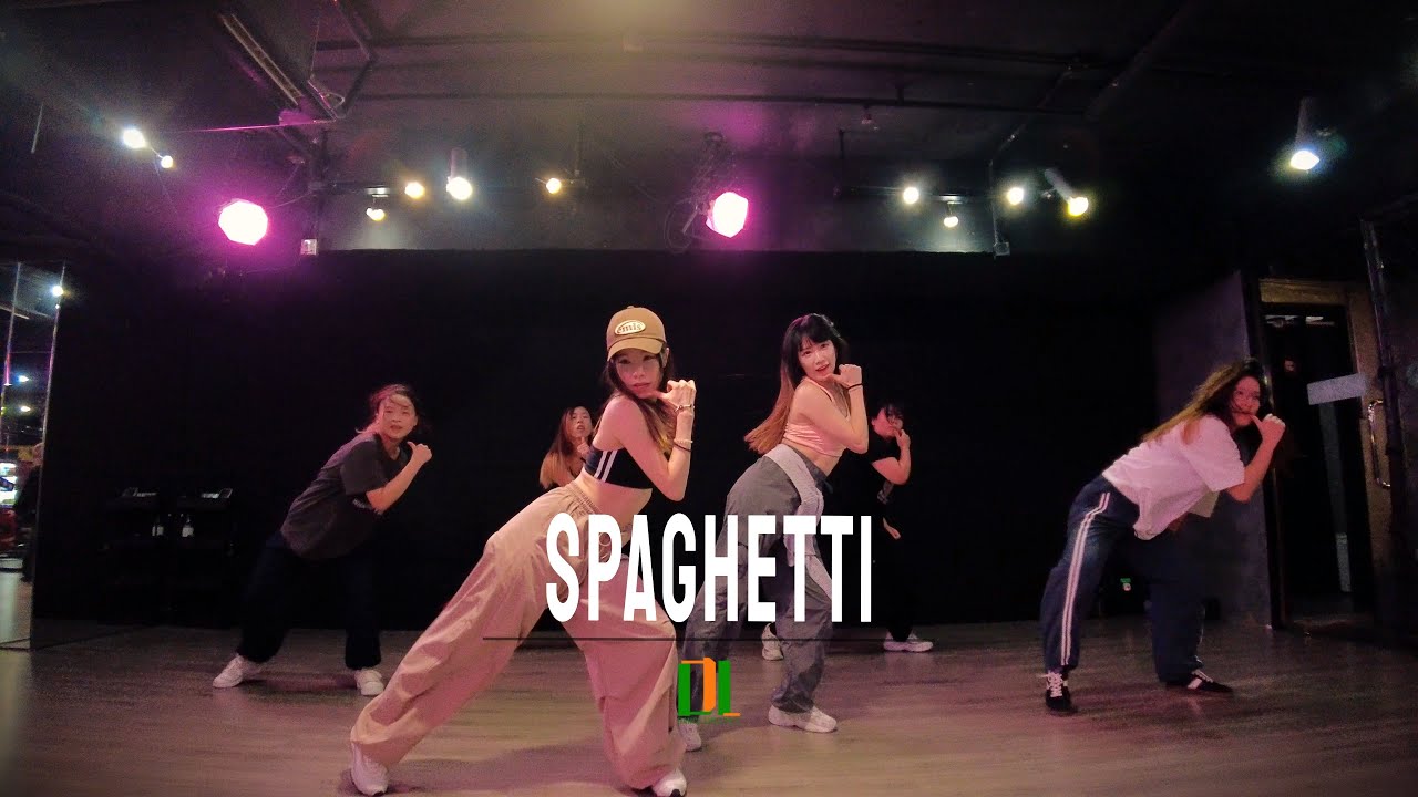 SPAGHETTI by LE SSERAFIM & j hope | Mickey & Kabee Choreography | DL ...